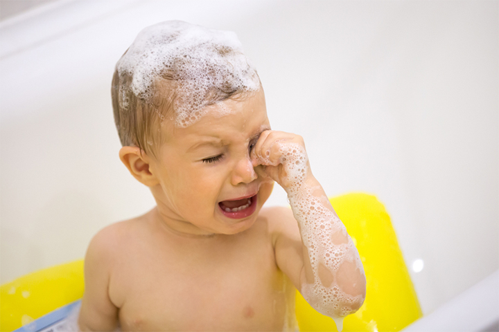 Why Does Your Baby Hate The Bath? - KidsTurnCentral.com